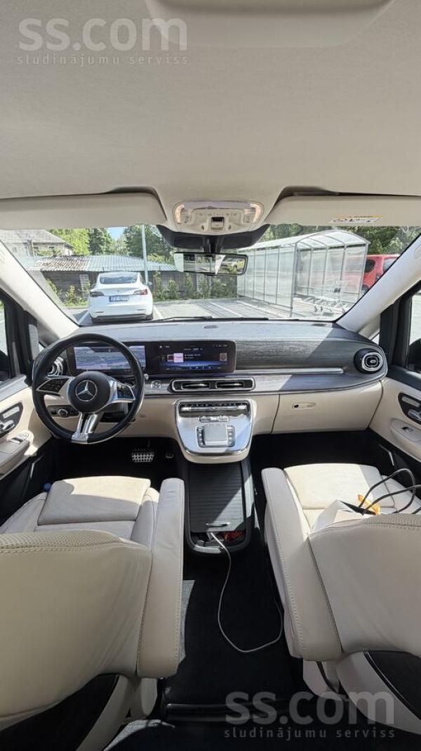 Brown Mercedes-Benz V 300 2024 in Riga, with an engine capacity of 2.00 L and mileage of 86 thousand km for 73000 €, photo 9 on AUTOMOTO.COM.LV