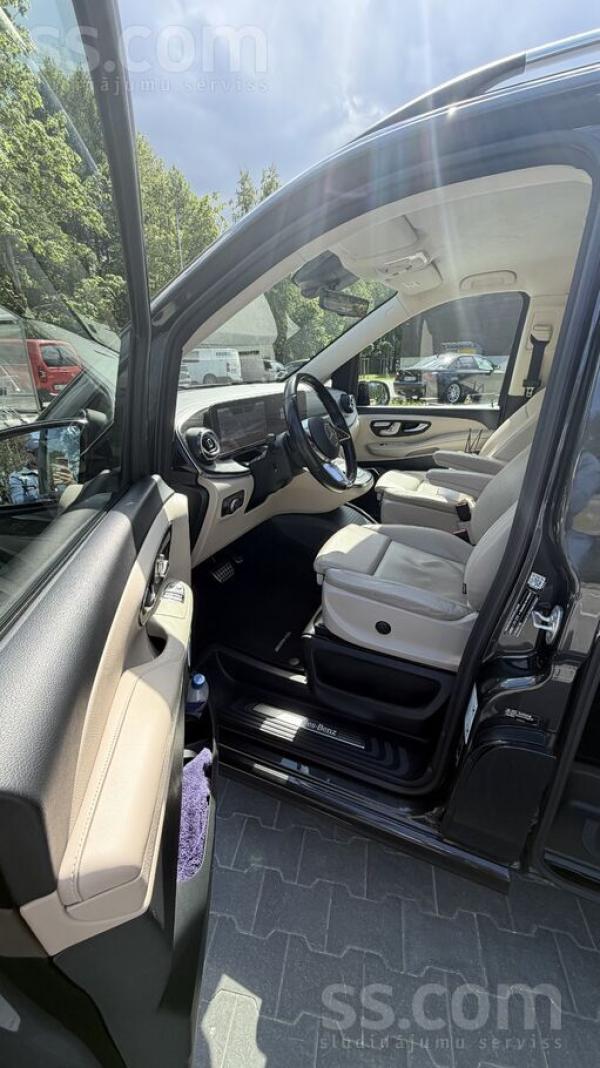 Brown Mercedes-Benz V 300 2024 in Riga, with an engine capacity of 2.00 L and mileage of 86 thousand km for 73000 €, photo 10 on AUTOMOTO.COM.LV