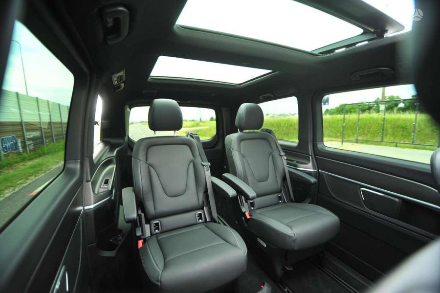 Grey Mercedes-Benz V 300 2019 in Kaunas, with an engine capacity of 1.95 L and mileage of 305 thousand km for 34990 €, photo 16 on AUTOMOTO.COM.LV