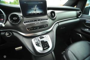 Grey Mercedes-Benz V 300 2019 in Kaunas, with an engine capacity of 1.95 L and mileage of 305 thousand km for 34990 €, photo 23 on AUTOMOTO.COM.LV