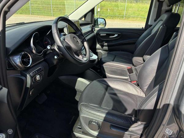 Pelēks Mercedes-Benz V 300 2022 Kauņa, ar dzinēja tilpumu 0.00 L un nobraukumu 133 tūkst. km par 51900 €, foto 10 vietnē AUTOMOTO.COM.LV