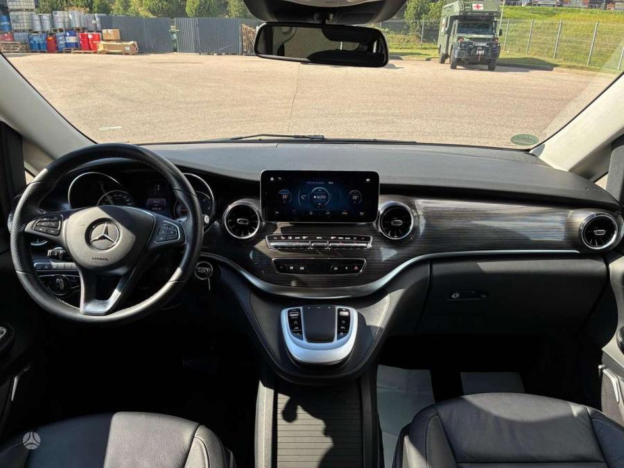 Pelēks Mercedes-Benz V 300 2022 Kauņa, ar dzinēja tilpumu 0.00 L un nobraukumu 133 tūkst. km par 51900 €, foto 14 vietnē AUTOMOTO.COM.LV
