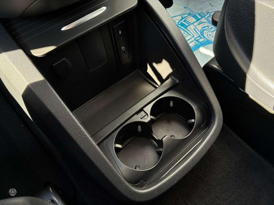 Pelēks Mercedes-Benz V 300 2022 Kauņa, ar dzinēja tilpumu 0.00 L un nobraukumu 133 tūkst. km par 51900 €, foto 21 vietnē AUTOMOTO.COM.LV