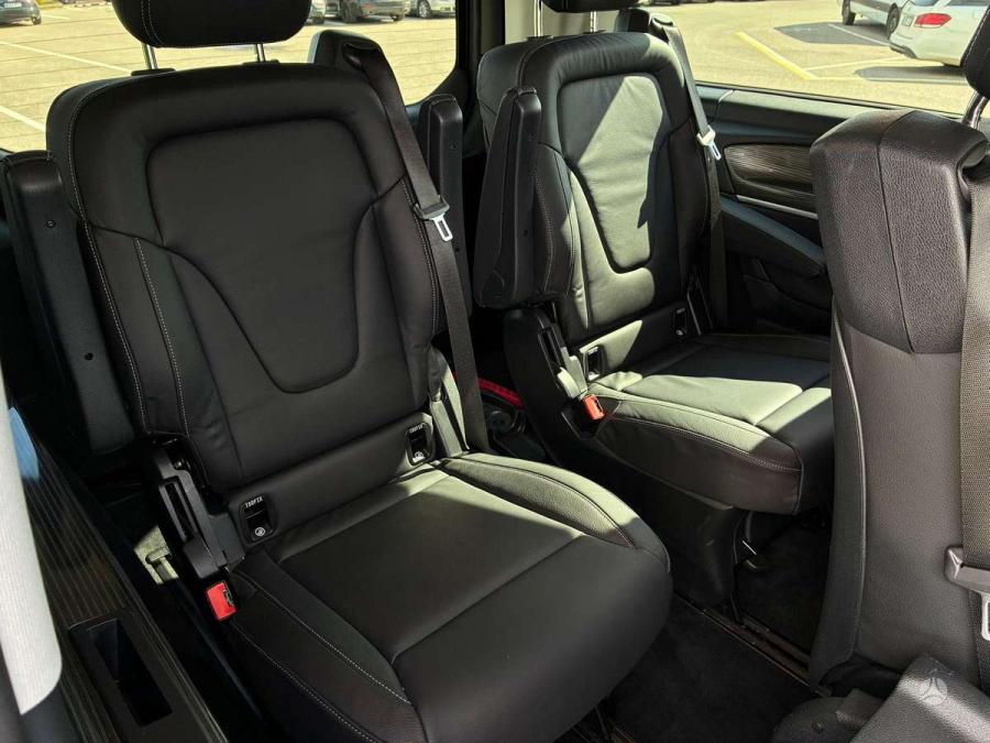 Pelēks Mercedes-Benz V 300 2022 Kauņa, ar dzinēja tilpumu 0.00 L un nobraukumu 133 tūkst. km par 51900 €, foto 27 vietnē AUTOMOTO.COM.LV