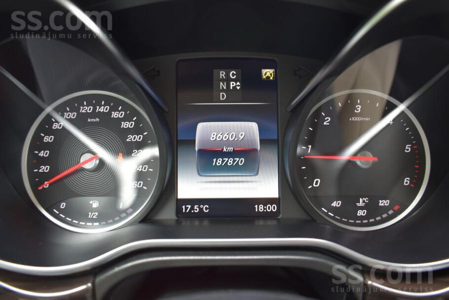 Pelēks Mercedes-Benz V 300 2019 Kuldīga, ar dzinēja tilpumu 2.00 L un nobraukumu 0 tūkst. km par 39900 €, foto 16 vietnē AUTOMOTO.COM.LV