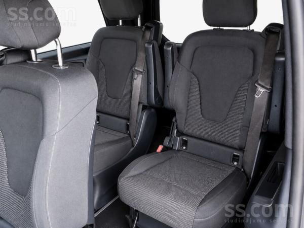 Pelēks Mercedes-Benz V 300 2022 Rīga, ar dzinēja tilpumu 2.00 L un nobraukumu 165 tūkst. km par 43900 €, foto 9 vietnē AUTOMOTO.COM.LV