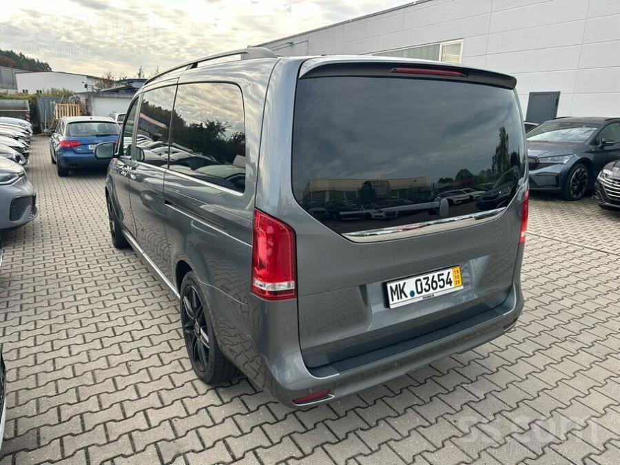 Pelēks Mercedes-Benz V 300 2022 Rīga, ar dzinēja tilpumu 3.00 L un nobraukumu 106 tūkst. km par 47500 €, foto 6 vietnē AUTOMOTO.COM.LV