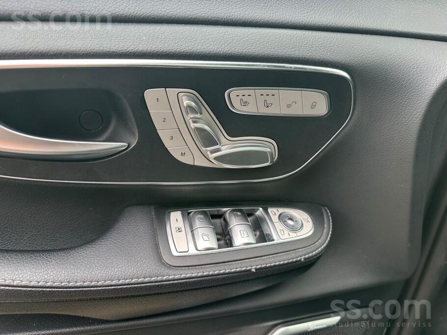 Pelēks Mercedes-Benz V 300 2022 Rīga, ar dzinēja tilpumu 3.00 L un nobraukumu 106 tūkst. km par 47500 €, foto 14 vietnē AUTOMOTO.COM.LV