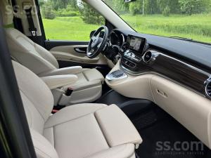 Grey Mercedes-Benz V 300 2023 in Riga, with an engine capacity of 2.00 L and mileage of 62 thousand km for 73000 €, photo 7 on AUTOMOTO.COM.LV