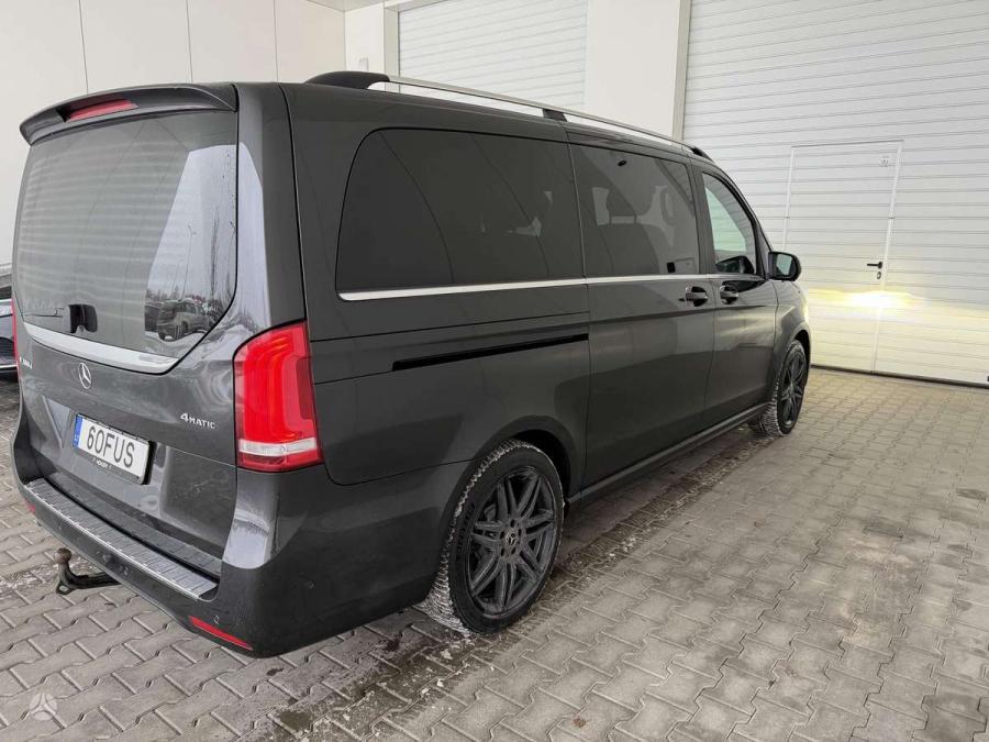 Grey Mercedes-Benz V 300 2019 in Vilnius, with an engine capacity of 1.95 L and mileage of 123 thousand km for 38900 €, photo 4 on AUTOMOTO.COM.LV