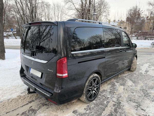 Pelēks Mercedes-Benz V 300 2019 Viļņa, ar dzinēja tilpumu 1.95 L un nobraukumu 124 tūkst. km par 47500 €, foto 6 vietnē AUTOMOTO.COM.LV