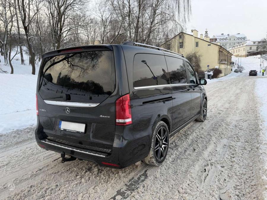 Pelēks Mercedes-Benz V 300 2019 Viļņa, ar dzinēja tilpumu 1.95 L un nobraukumu 124 tūkst. km par 47500 €, foto 13 vietnē AUTOMOTO.COM.LV