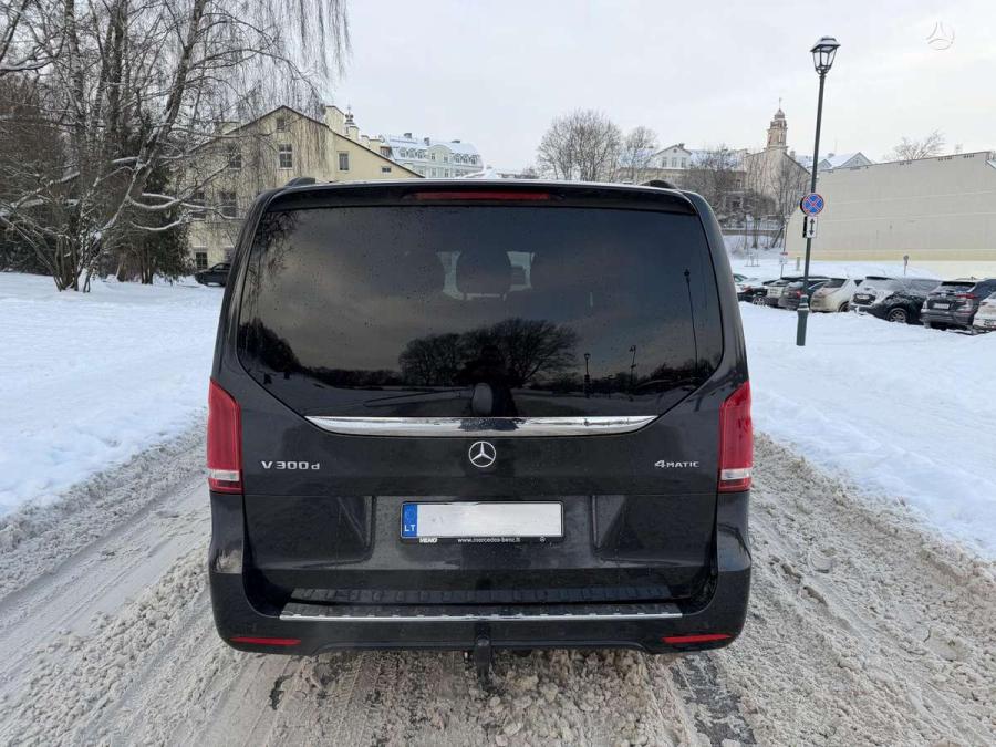 Pelēks Mercedes-Benz V 300 2019 Viļņa, ar dzinēja tilpumu 1.95 L un nobraukumu 124 tūkst. km par 47500 €, foto 15 vietnē AUTOMOTO.COM.LV