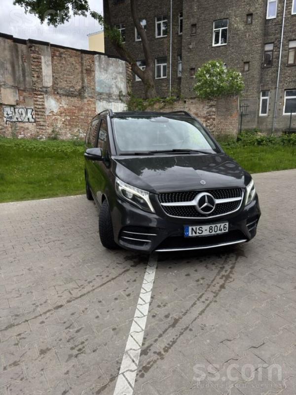 Серый Мерседес В 300 2019 в Рига, объемом двигателя 2.00 л и пробегом 160 тыс. км за 40000 €, фото 1 на AUTOMOTO.COM.LV