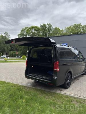 Grey Mercedes-Benz V 300 2019 in Riga, with an engine capacity of 2.00 L and mileage of 160 thousand km for 40000 €, photo 14 on AUTOMOTO.COM.LV