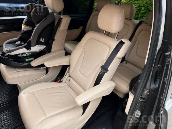 Grey Mercedes-Benz V 300 2019 in Ventspils, with an engine capacity of 2.20 L and mileage of 164 thousand km for 42000 €, photo 4 on AUTOMOTO.COM.LV