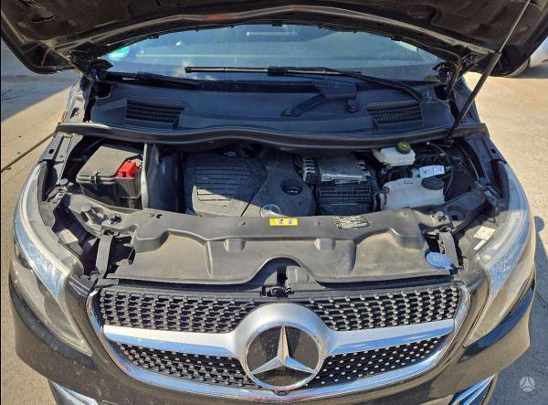 Pelēks Mercedes-Benz V 300 2020 Klaipėda, ar dzinēja tilpumu 1.95 L un nobraukumu 111 tūkst. km par 23700 €, foto 7 vietnē AUTOMOTO.COM.LV