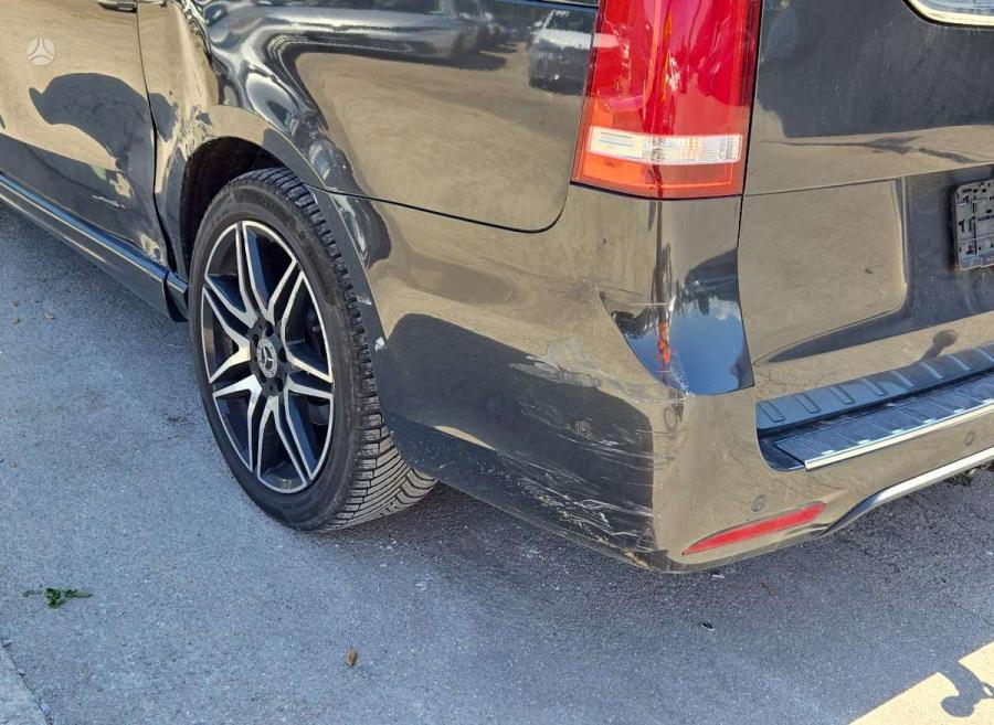 Grey Mercedes-Benz V 300 2020 in Klaipeda, with an engine capacity of 1.95 L and mileage of 111 thousand km for 23700 €, photo 19 on AUTOMOTO.COM.LV