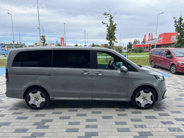 Pelēks Mercedes-Benz V 300 2025 Rīga, ar dzinēja tilpumu 2.00 L un nobraukumu 17 tūkst. km par 103900 €, foto 3 vietnē AUTOMOTO.COM.LV