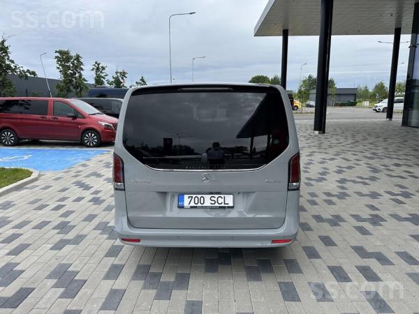 Pelēks Mercedes-Benz V 300 2025 Rīga, ar dzinēja tilpumu 2.00 L un nobraukumu 17 tūkst. km par 99000 €, foto 4 vietnē AUTOMOTO.COM.LV