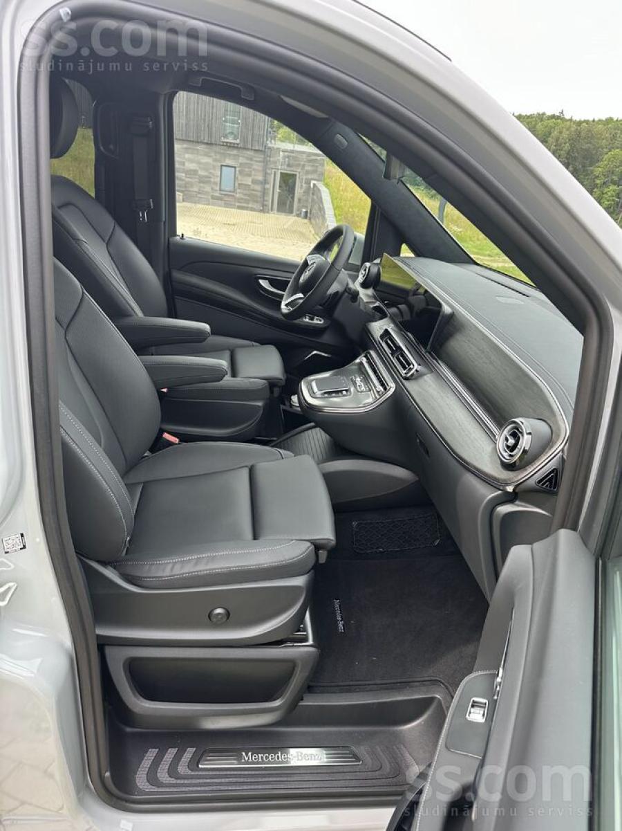 Pelēks Mercedes-Benz V 300 2025 Rīga, ar dzinēja tilpumu 2.00 L un nobraukumu 17 tūkst. km par 99000 €, foto 8 vietnē AUTOMOTO.COM.LV