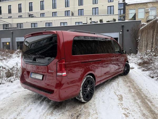 Red Mercedes-Benz V 300 2020 in Vilnius, with an engine capacity of 1.95 L and mileage of 124 thousand km for 49999 €, photo 6 on AUTOMOTO.COM.LV
