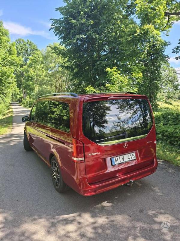 Sarkans Mercedes-Benz V 300 2022 Kauņa, ar dzinēja tilpumu 1.95 L un nobraukumu 150 tūkst. km par 53500 €, foto 5 vietnē AUTOMOTO.COM.LV
