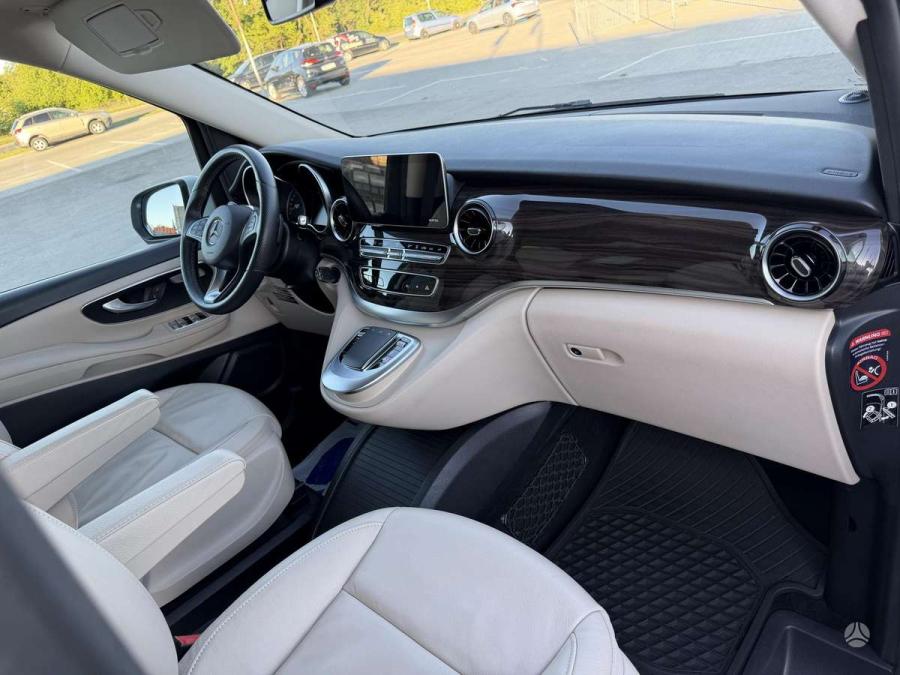 White Mercedes-Benz V 300 2020 in Palanga, with an engine capacity of 2.00 L and mileage of 148 thousand km for 51900 €, photo 15 on AUTOMOTO.COM.LV