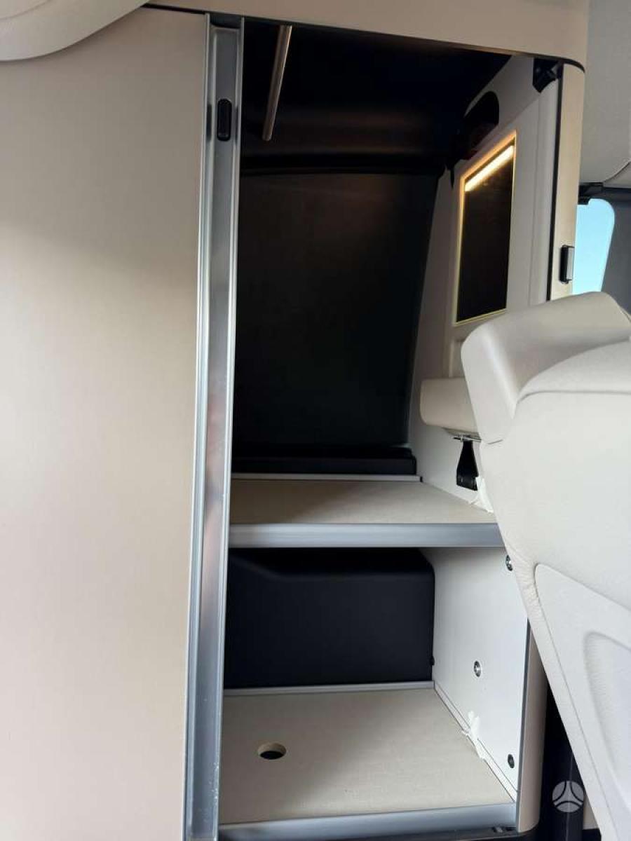 White Mercedes-Benz V 300 2020 in Palanga, with an engine capacity of 2.00 L and mileage of 148 thousand km for 51900 €, photo 26 on AUTOMOTO.COM.LV