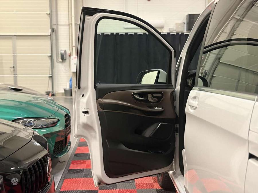 White Mercedes-Benz V 300 2023 in Vilnius, with an engine capacity of 1.95 L and mileage of 72 thousand km for 59000 €, photo 13 on AUTOMOTO.COM.LV