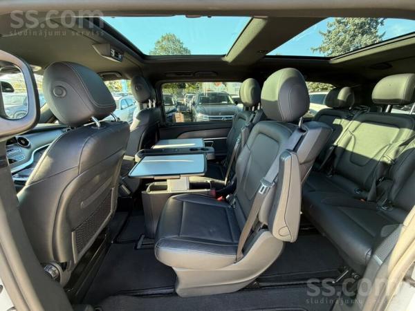 Balts Mercedes-Benz V 300 2023 Rīga, ar dzinēja tilpumu 3.00 L un nobraukumu 65 tūkst. km par 54490 €, foto 9 vietnē AUTOMOTO.COM.LV