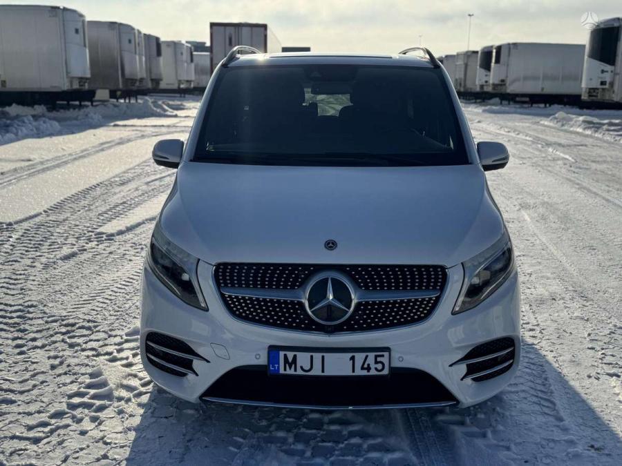 White Mercedes-Benz V 300 2020 in Vilnius, with an engine capacity of 1.95 L and mileage of 92 thousand km for 49450 €, photo 5 on AUTOMOTO.COM.LV