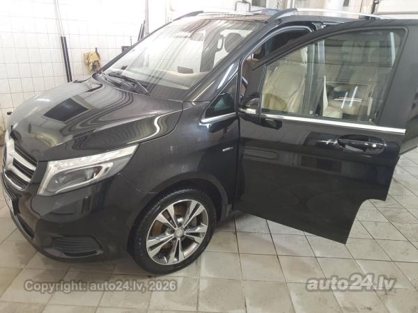 Melns Mercedes-Benz V-Class 2014 Tallina, ar dzinēja tilpumu 2.10 L un nobraukumu 330 tūkst. km par 26300 €, foto 2 vietnē AUTOMOTO.COM.LV