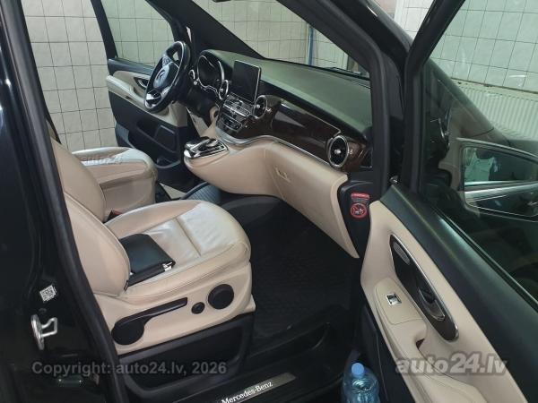 Melns Mercedes-Benz V-Class 2014 Tallina, ar dzinēja tilpumu 2.10 L un nobraukumu 330 tūkst. km par 26300 €, foto 4 vietnē AUTOMOTO.COM.LV