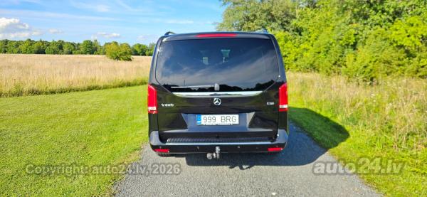 Melns Mercedes-Benz V-Class 2015 Tallina, ar dzinēja tilpumu 2.10 L un nobraukumu 223 tūkst. km par 27900 €, foto 4 vietnē AUTOMOTO.COM.LV