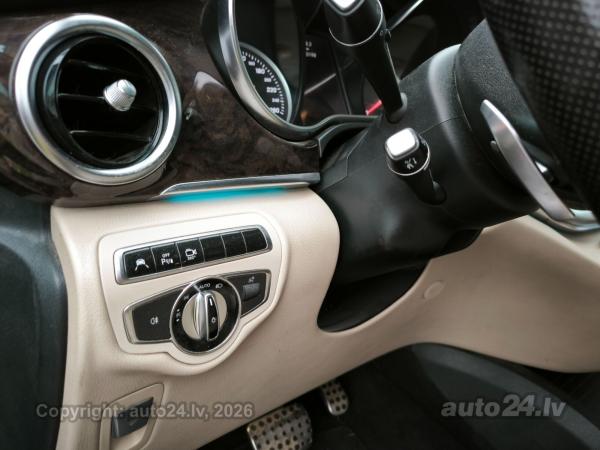 Melns Mercedes-Benz V-Class 2015 Narva, ar dzinēja tilpumu 2.10 L un nobraukumu 393 tūkst. km par 22000 €, foto 7 vietnē AUTOMOTO.COM.LV