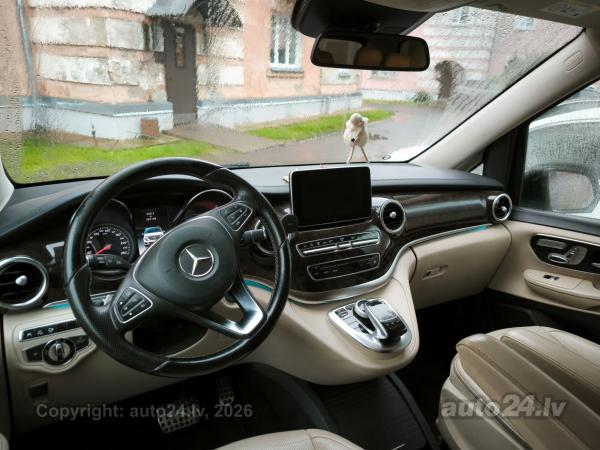 Melns Mercedes-Benz V-Class 2015 Narva, ar dzinēja tilpumu 2.10 L un nobraukumu 393 tūkst. km par 22000 €, foto 8 vietnē AUTOMOTO.COM.LV
