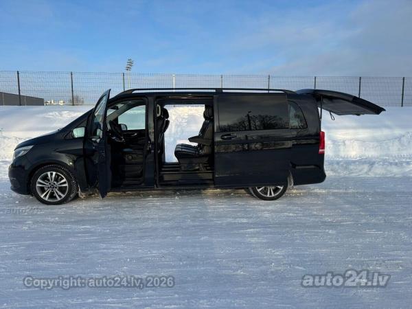 Black Mercedes-Benz V-Class 2016 in Tallinn, with an engine capacity of 2.10 L and mileage of 338 thousand km for 19999 €, photo 3 on AUTOMOTO.COM.LV