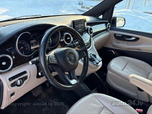 Melns Mercedes-Benz V-Class 2016 Tallina, ar dzinēja tilpumu 2.10 L un nobraukumu 182 tūkst. km par 25000 €, foto 1 vietnē AUTOMOTO.COM.LV