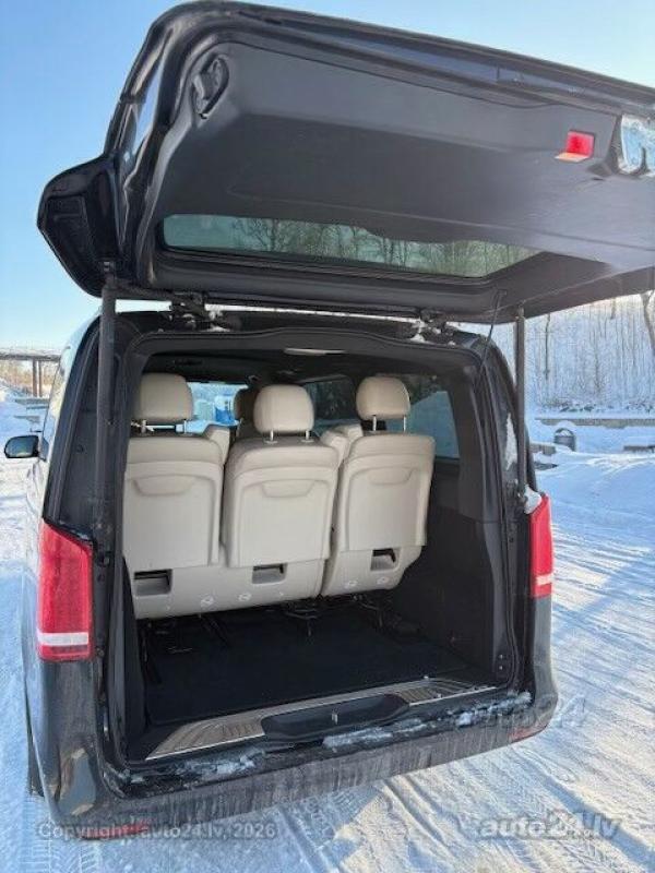 Melns Mercedes-Benz V-Class 2016 Tallina, ar dzinēja tilpumu 2.10 L un nobraukumu 182 tūkst. km par 25000 €, foto 7 vietnē AUTOMOTO.COM.LV