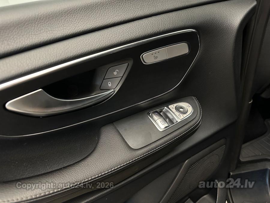 Black Mercedes-Benz V-Class 2016 in Tallinn, with an engine capacity of 2.10 L and mileage of 208 thousand km for 29900 €, photo 12 on AUTOMOTO.COM.LV