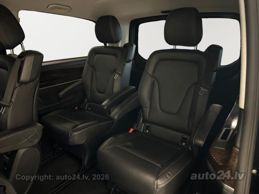 Black Mercedes-Benz V-Class 2016 in Tallinn, with an engine capacity of 2.10 L and mileage of 208 thousand km for 29900 €, photo 17 on AUTOMOTO.COM.LV