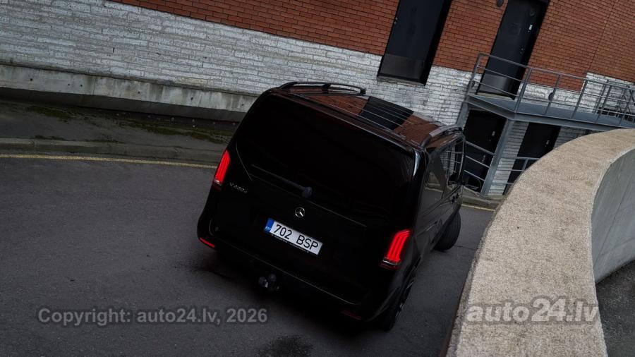 Melns Mercedes-Benz V-Class 2016 Tallina, ar dzinēja tilpumu 2.20 L un nobraukumu 189 tūkst. km par 32500 €, foto 6 vietnē AUTOMOTO.COM.LV