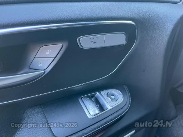 Black Mercedes-Benz V-Class 2016 in Tallinn, with an engine capacity of 2.10 L and mileage of 260 thousand km for 31500 €, photo 10 on AUTOMOTO.COM.LV