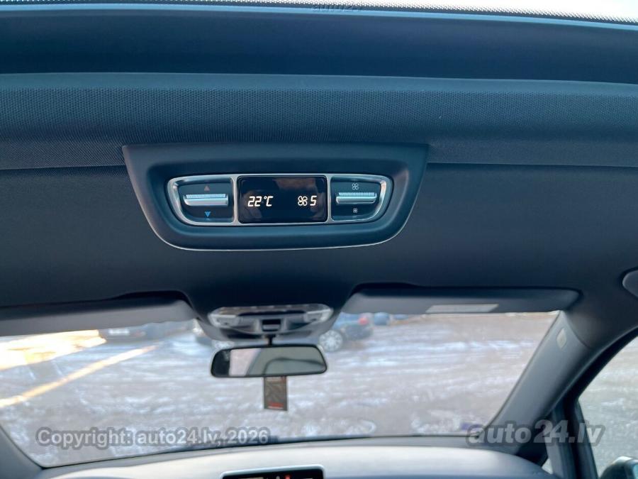 Black Mercedes-Benz V-Class 2016 in Tallinn, with an engine capacity of 2.10 L and mileage of 260 thousand km for 31500 €, photo 14 on AUTOMOTO.COM.LV