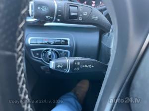 Black Mercedes-Benz V-Class 2016 in Tallinn, with an engine capacity of 2.10 L and mileage of 260 thousand km for 31500 €, photo 18 on AUTOMOTO.COM.LV