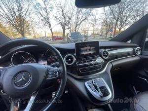 Melns Mercedes-Benz V-Class 2017 Tallina, ar dzinēja tilpumu 2.00 L un nobraukumu 179 tūkst. km par 41000 €, foto 2 vietnē AUTOMOTO.COM.LV
