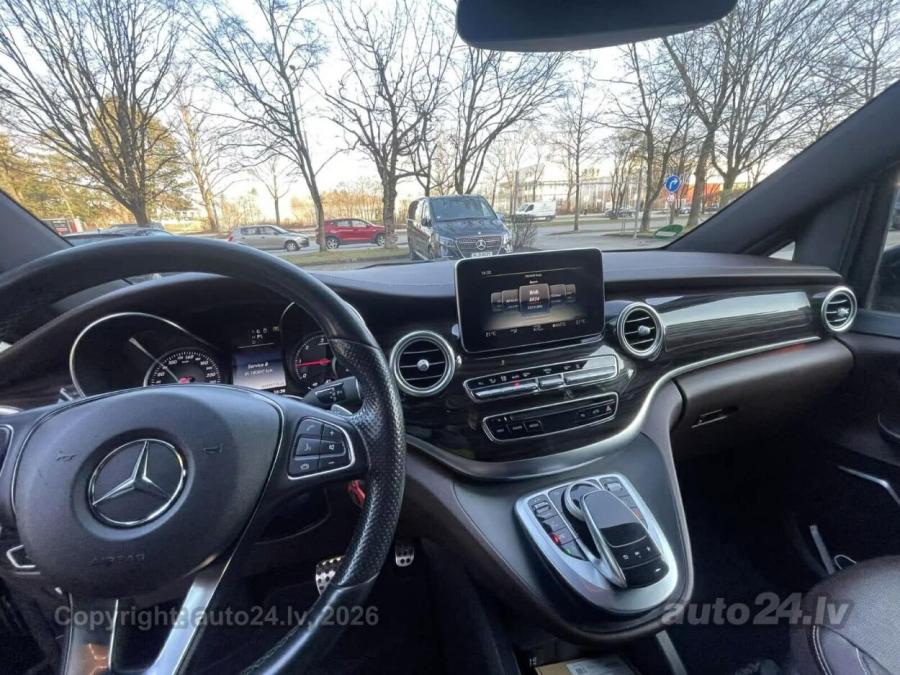 Melns Mercedes-Benz V-Class 2017 Tallina, ar dzinēja tilpumu 2.00 L un nobraukumu 179 tūkst. km par 41000 €, foto 2 vietnē AUTOMOTO.COM.LV