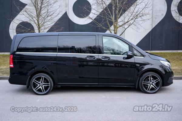 Black Mercedes-Benz V-Class 2017 in Parnu, with an engine capacity of 2.10 L and mileage of 289 thousand km for 34900 €, photo 4 on AUTOMOTO.COM.LV