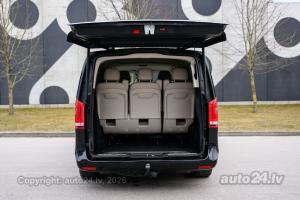 Melns Mercedes-Benz V-Class 2017 Pērnava, ar dzinēja tilpumu 2.10 L un nobraukumu 289 tūkst. km par 34900 €, foto 10 vietnē AUTOMOTO.COM.LV